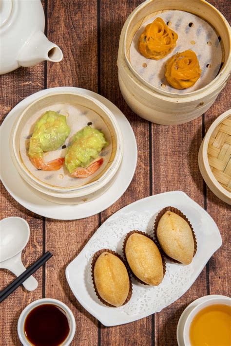港點每籠百元起台北知名飯店力推港點推車燒賣翡翠餃一吃就停不下來