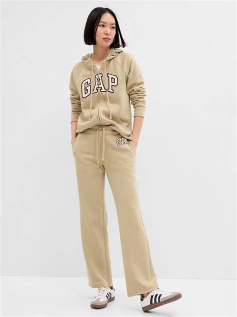 Pantalón Deportivo Logo Gap Sin Puño Mujer Travertine Brn 15 1114
