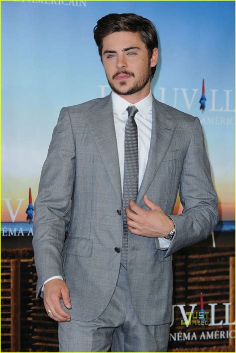 Zac Efrons Beard Love It Or Leave It Photo 2479071 Zac Efron