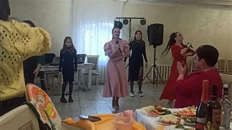 Видео Песня переделка Сюрприз для мамочки на юбилей Ok Ru Смотреть онлайн в поиске Яндекса