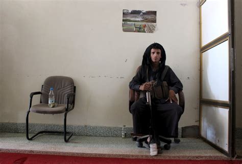 Yemens Abundant Guns Fuel Its Messy Civil War Reuters