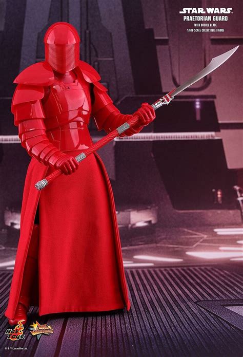 Hot Toys Star Wars 8 Mms454 Praetorian Guard Double Blade 01