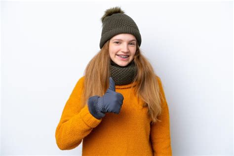 Adolescente Chica Rusa Con Chaqueta De Invierno Aislada De Fondo Blanco