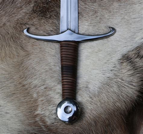 Lamond Medieval One Handed Sword Drakkaria Medieval Swords Swords