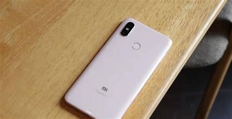 小米8銷量火爆，搶到小米8的網友，卻對小米8有點絕望？ 每日頭條