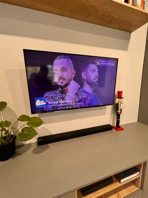 Televizor Samsung Full Hd Smart Tv Velikosti 40 Oz 101 Cm Ue40h5500