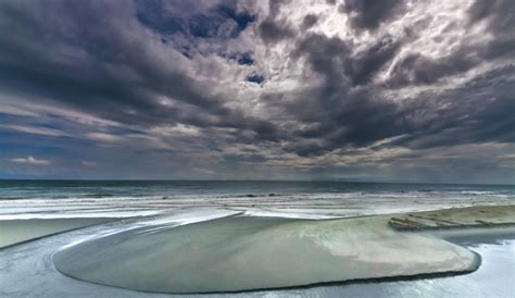 By D D Id Photohito