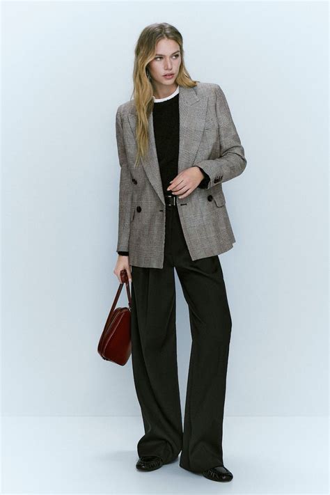 Pin By J A L E On A W Striped Sweater Outfit Modest Fashion Outfits Checked Blazer