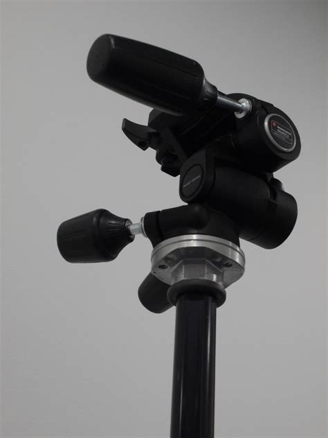 Manfrotto Mt294c3 Carbon Fibre Tripod With Manfrotto 804rc2 Three Way