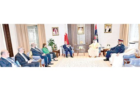وزير الداخلية ومدير منظمة الهجرة يبحثان قضايا الهجرة والتنقل صحيفة