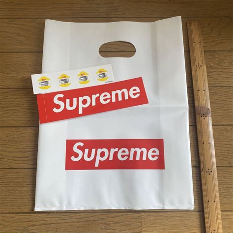Supreme 袋 ステッカー シール ショッパー メルカリ