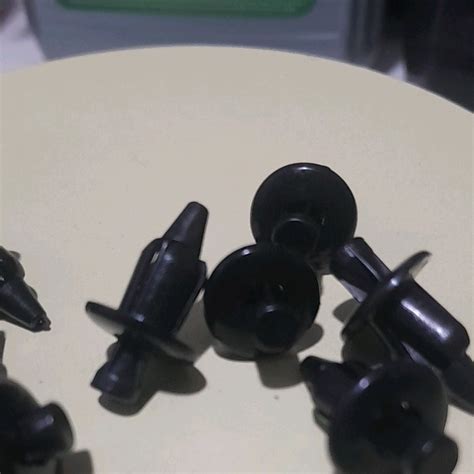 Baut Rivet Klip Body Bodi Kancing Plastik Kecil Pcx Cbr Nmax Ninja Mx