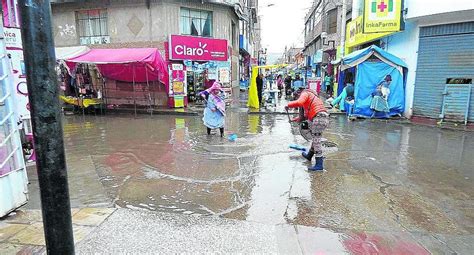 Puno Lluvias Dejan Las Calles Como Ríos En El Centro De Azángaro