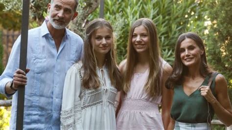 Cambio De Planes Así Está Viviendo La Familia Real Española Sus