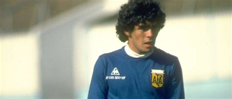 Report Argentinian Soccer Legend Diego Maradona Dies At 60 From A