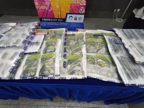 警青葵公路截懷疑「毒品快餐車」 檢100萬大麻拘4印度男女 2347 20230530 港聞 即時新聞 明報新聞網