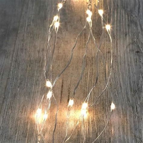 Guirlande de Fils Argent SKYLANTERN Micro LED Blanc Chaud Intérieur Piles