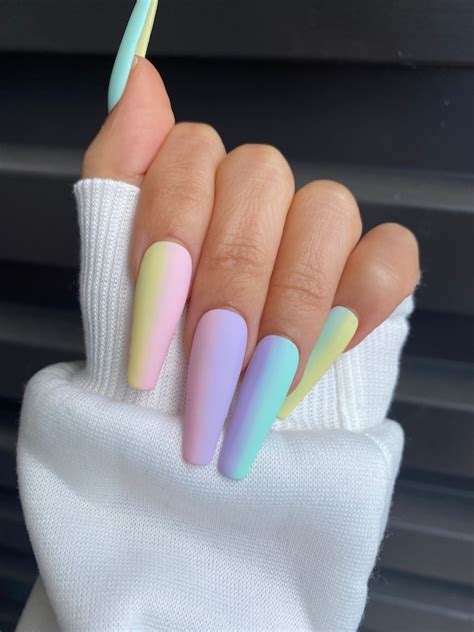 Chiêm Ngưỡng Mẫu Pastel Nails Ombre được Yêu Thích Nhất