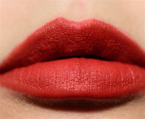 MAC Pink Roses Swoon For Blooms Rhythm N Roses Powder Kiss Liquid