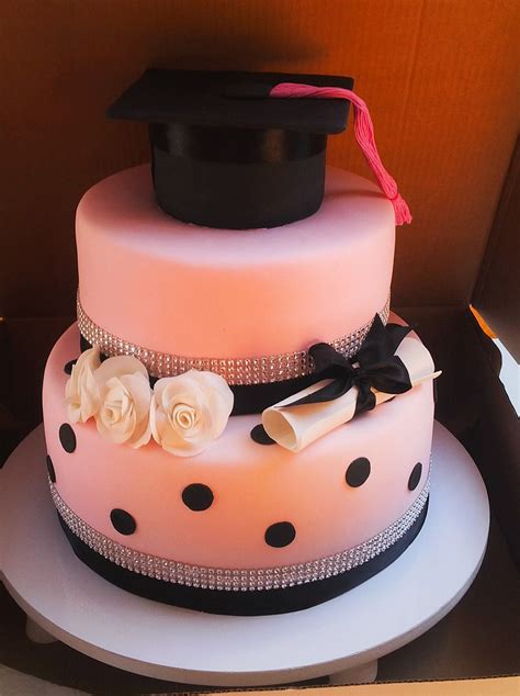 Pin By Valerias Bakery On Pastel Graduacion Graduation Cakes Graduation Cake Designs Simple