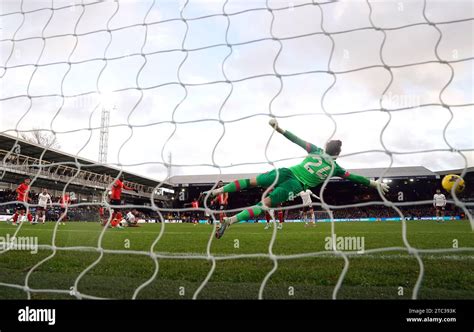 Manchester Citys Bernardo Silva Second Left Scores Their Sides