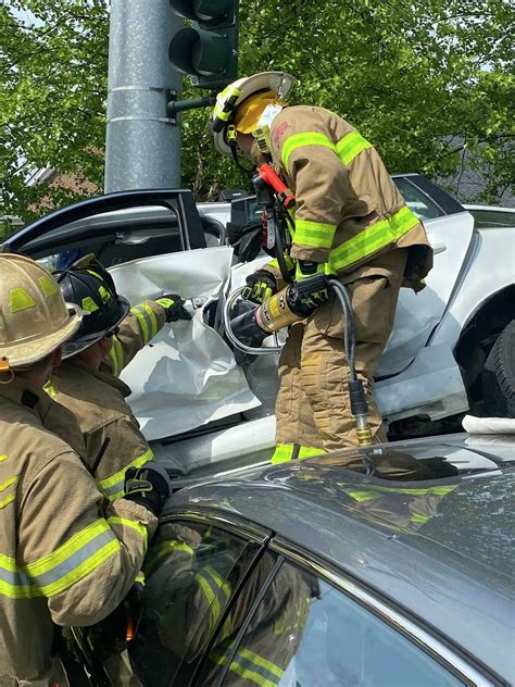Three Car Crash In Brookfield Sends Three To Hospital Fire Officials