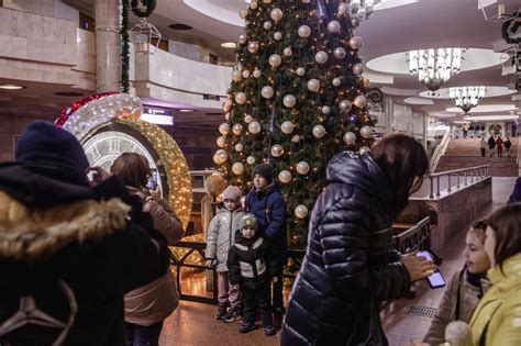为了乌克兰人民的安全，孩子们只能在地下发送圣诞祈愿 哔哩哔哩
