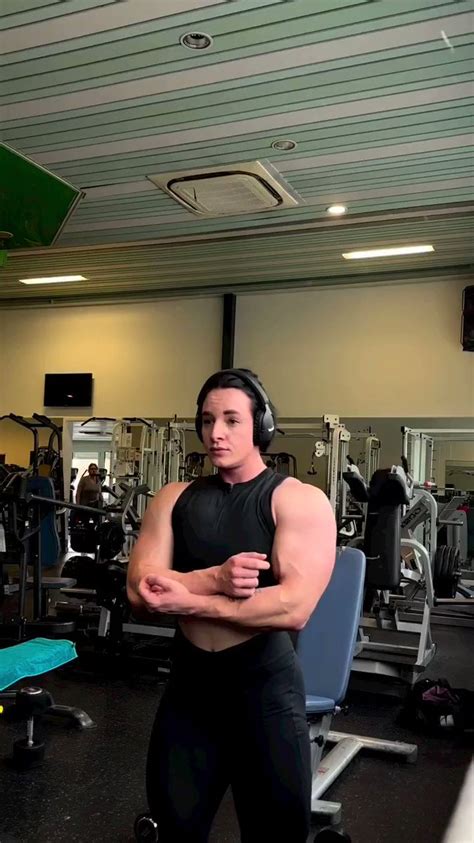 GymGainsYT On Twitter Pdgde2 Amandine Kolly