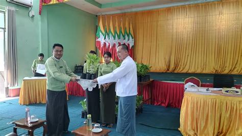 ရေတာရှည်မြို့နယ်တွင် ဌာနဆိုင်ရာများအား ကော်ဖီပျိုးပင်များ ပေးအပ