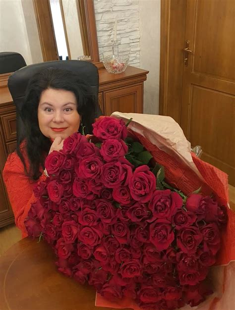 Честит празник скъпи дами Бъдете обичани Biliana Toncheva