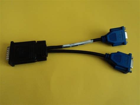 Dell Dms 59 To Vga Splitter For Dual Monitor Setups Or As A Vga Adapter