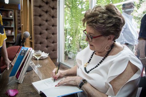 Homenaje a una caraqueña Revista SIC