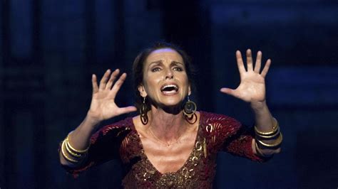 Ana Bel N Cumple A Os De Pura Pasi N Por El Trabajo Levante Emv