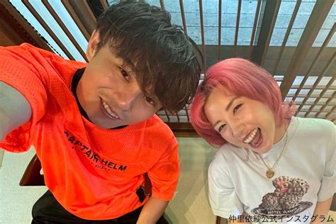 仲里依紗、愛あるイジりで夫・中尾明慶の誕生日祝福 写真説明に「おもろすぎ」 Sirabee