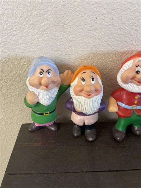 Disney Seven Dwarfs Figures Rubber Squeaky Toy Set Of 7 Vintage