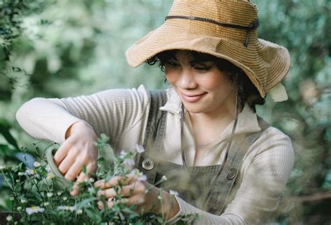 The Difference Between An Optimist And Pessimist By Lorene Troyer