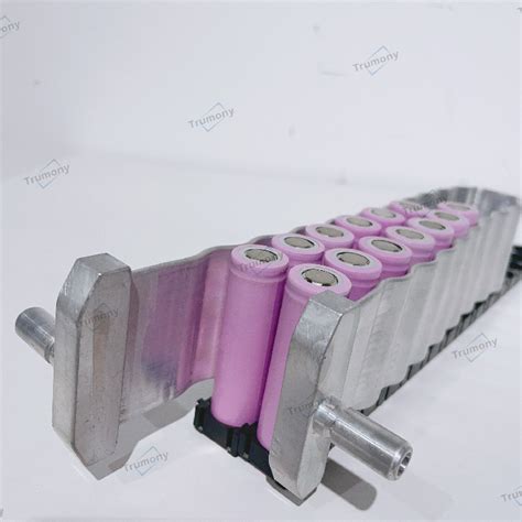 Advanced Lithium Ion Battery Liquid Cooling System In Electric Vehicle