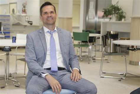 Pirkkalalainen Valtteri Vuorisalo Johtaa Mika Aaltolaa Presidentiksi