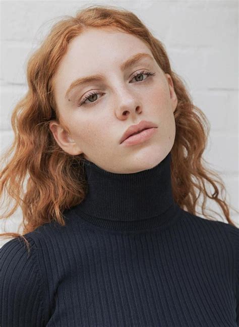 Model Of The Week Maxima Gumpp News The Fmd Blusa Cuello De Tortuga Cuello De Tortuga