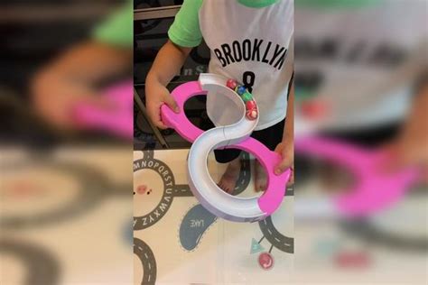 儿子的成绩虽然是全班第一，但是总被老师批评上课注意力不集中，调皮爱动，根本坐不住，以后让他多练练吧