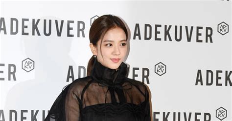 블랙핑크 지수 시스루로 우아하게 사진
