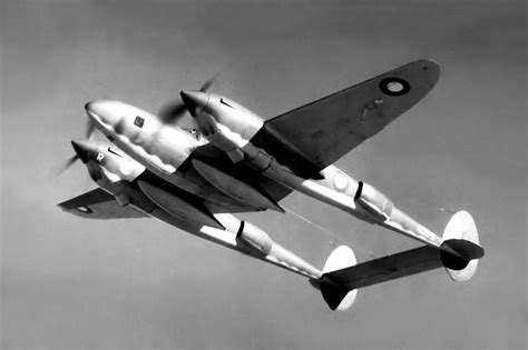 Lockheed F 4a Lightning Aircraft Wwii