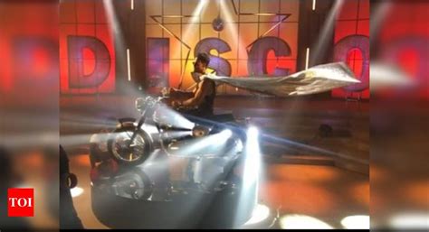 I Am A Disco Dancer Tiger Shroff Looks No Less Than A Superhero In BTS Video Of The Track