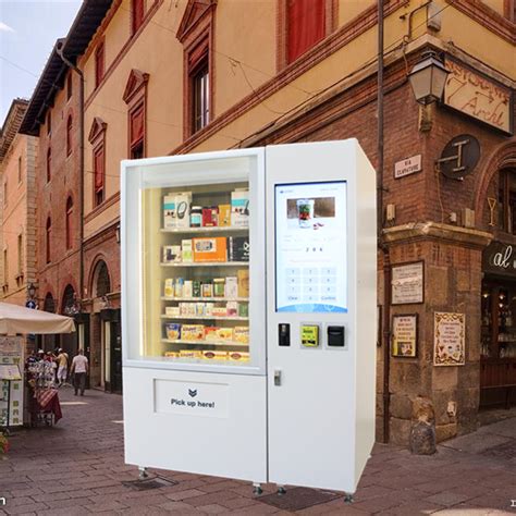 Large Capacity Snack Vending Machine And Coffee Combo Vending Machine
