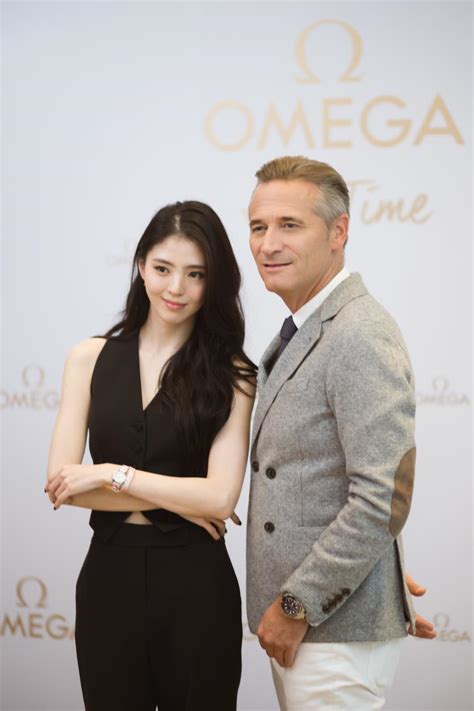 한소희와 레이날드 애슐리만이 말하는 시간과 시계의 가치