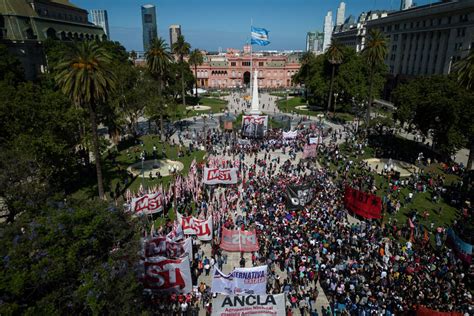 Jornada De Movilizaciones Contra Gobierno De Javier Milei En Buenos