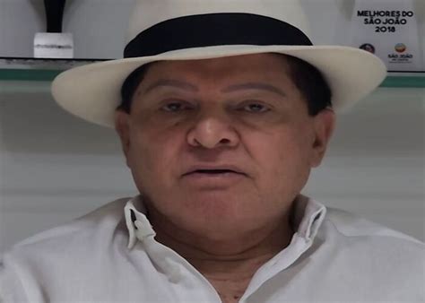 Músicos da equipe do cantor Alcymar Monteiro pedem demissão após