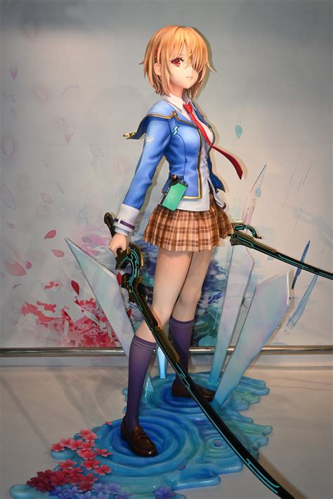 「ヘブンバーンズレッド」茅森月歌の等身大・スケール各フィギュアが渋谷parcoの「1／ One Slash」に登場！