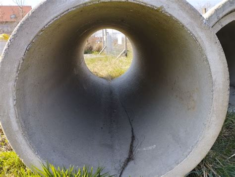 Rury kręgi betonowe szambo studnia zbiornik na deszczówkę przepustowe
