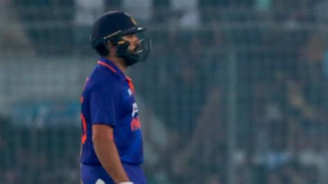 Look At Yourself Ex Australian Cricketer Slams Rohit Sharma For